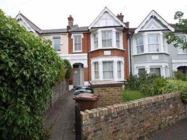 3 Bedrooms Terraced house for sale in Preston Avenue, London E4