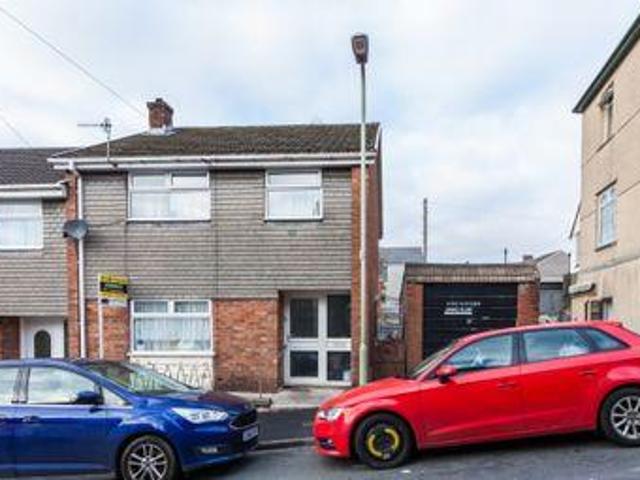 3 Bedrooms Terraced house for sale in Queen Street, Pentre CF41
