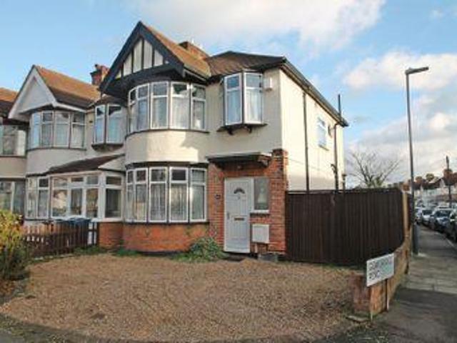 3 Bedrooms Terraced house for sale in Ruskin Gardens, Queensbury, Harrow HA3