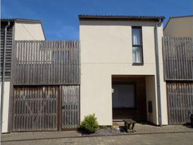 3 Bedrooms Terraced house for sale in Rambler Court, Street BA16