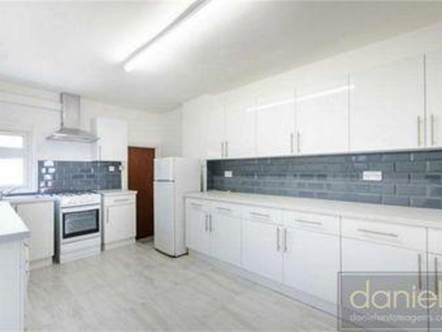 3 Bedrooms Terraced house for sale in Redfern Road, Harlesden, London NW10