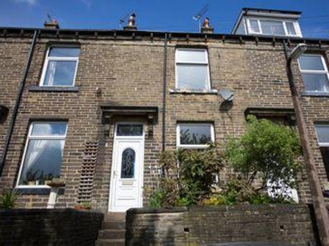 3 Bedrooms Terraced house for sale in Reservoir View, Thornton, Bradford BD13