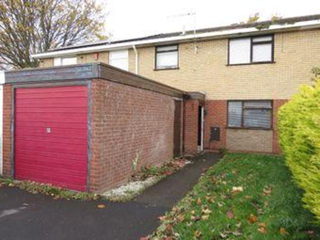 3 Bedrooms Terraced house for sale in St. Chads Road, Stretton, Burton On Trent DE13