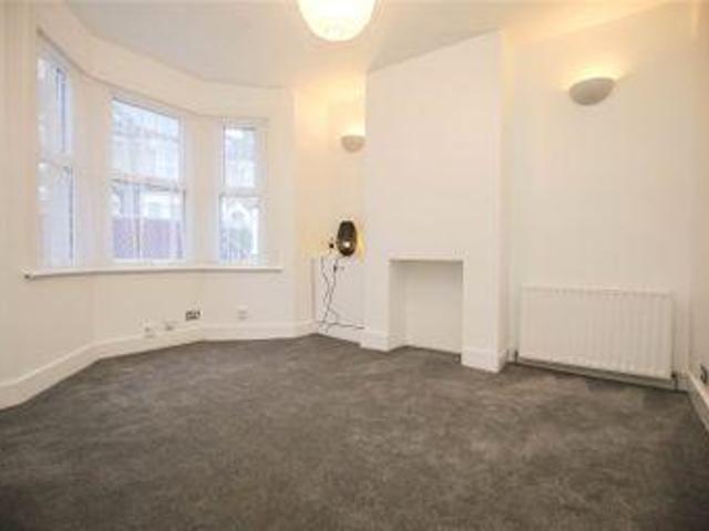 3 Bedrooms Terraced house for sale in St. Dunstans Road, London SE25