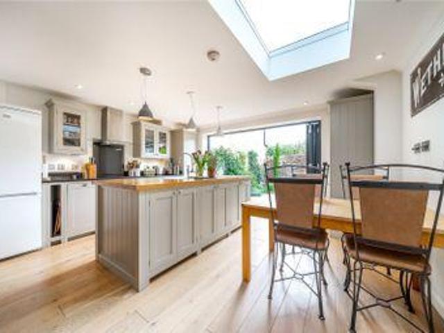 3 Bedrooms Terraced house for sale in St. Jude Street, London N16