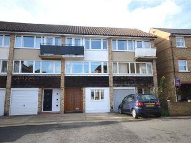 3 Bedrooms Terraced house for sale in St. Leonards Avenue, Windsor, Berkshire SL4