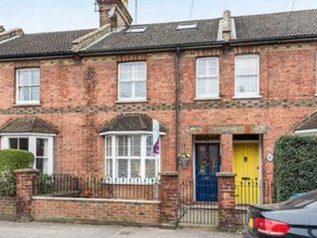 3 Bedrooms Terraced house for sale in Station Road, Horsham RH13