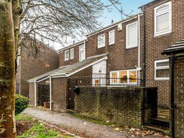 3 Bedrooms Terraced house for sale in Stocks Rise, Leeds LS14