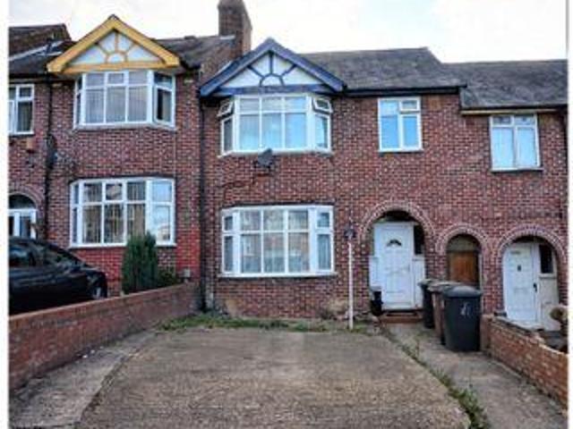 3 Bedrooms Terraced house for sale in Strathmore Avenue, Luton LU1