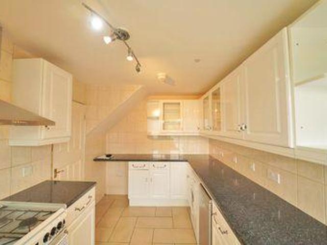 3 Bedrooms Terraced house for sale in Swallow Close, Rugeley WS15