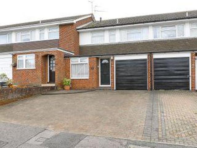 3 Bedrooms Terraced house for sale in Salisbury Close, Sittingbourne ME10