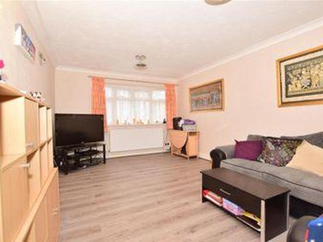 3 Bedrooms Terraced house for sale in Seaford Road, Broadfield, Crawley, West Sussex RH11