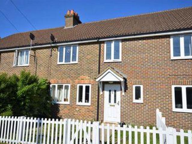 3 Bedrooms Terraced house for sale in Selborne Gardens, Farnham GU9