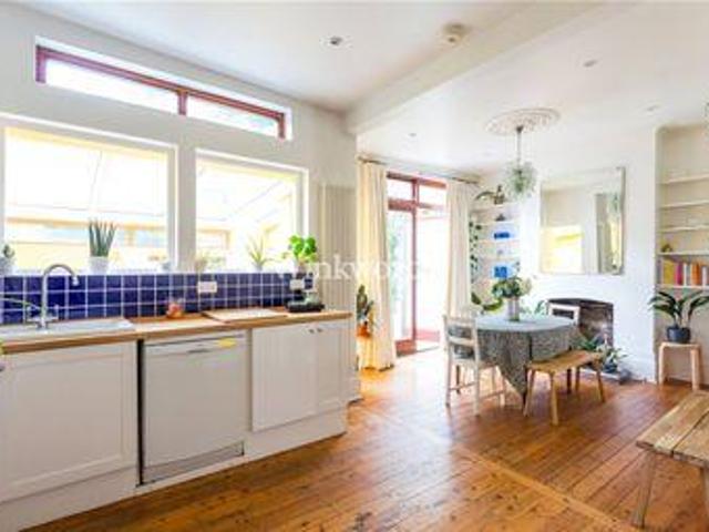 3 Bedrooms Terraced house for sale in Seymour Road, London N8
