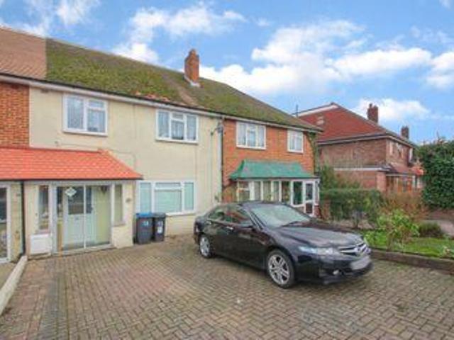 3 Bedrooms Terraced house for sale in Tudor Drive, Morden SM4