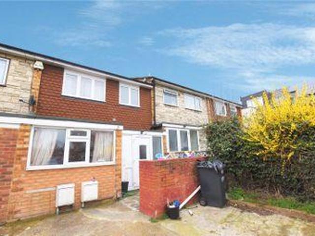3 Bedrooms Terraced house for sale in Tennison Road, London SE25
