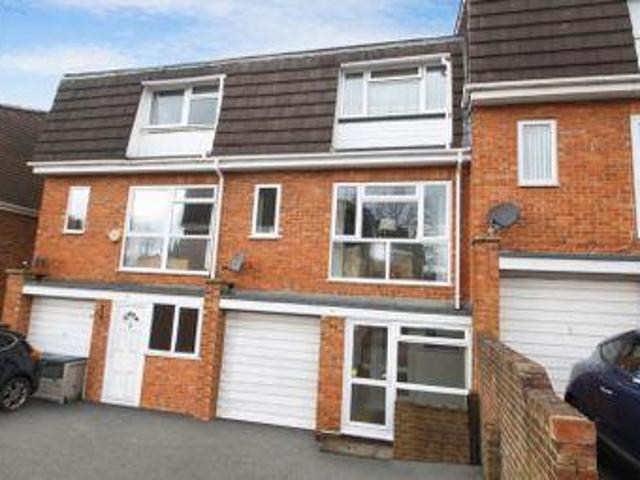 3 Bedrooms Terraced house for sale in The Haystacks, High Wycombe HP13