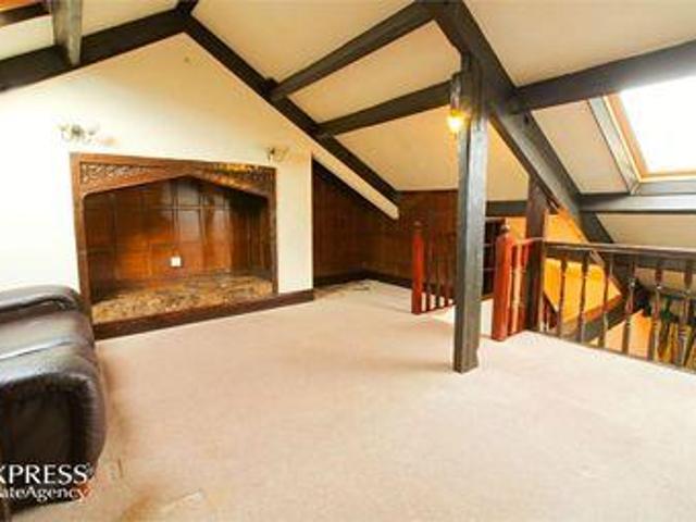 3 Bedrooms Terraced house for sale in The Maltings, Cleckheaton, West Yorkshire BD19
