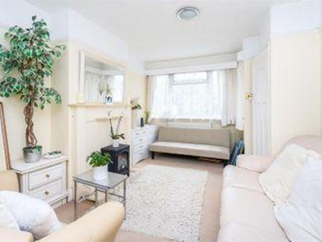 3 Bedrooms Terraced house for sale in Thrigby Road, Chessington KT9
