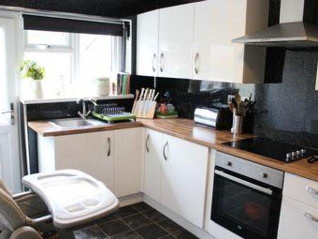 3 Bedrooms Terraced house for sale in Ton Row, Ton Pentre, Pentre CF41