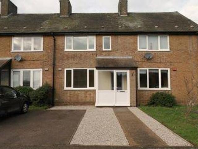 3 Bedrooms Terraced house for sale in Trenchard Close, Newton, Nottingham, Nottinghamshrie NG13