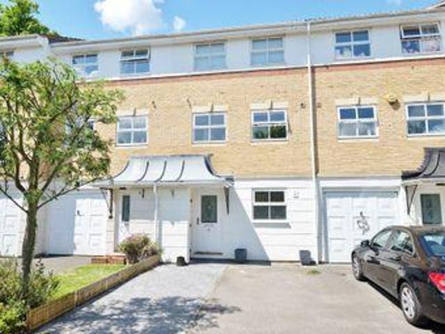 3 Bedrooms Terraced house for sale in Tregony Road, Farnborough, Orpington BR6