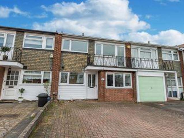 3 Bedrooms Terraced house for sale in Trinity Gardens, South View Drive, London E18