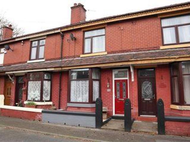 3 Bedrooms Terraced house for sale in Victoria Street, Radcliffe, Manchester M26