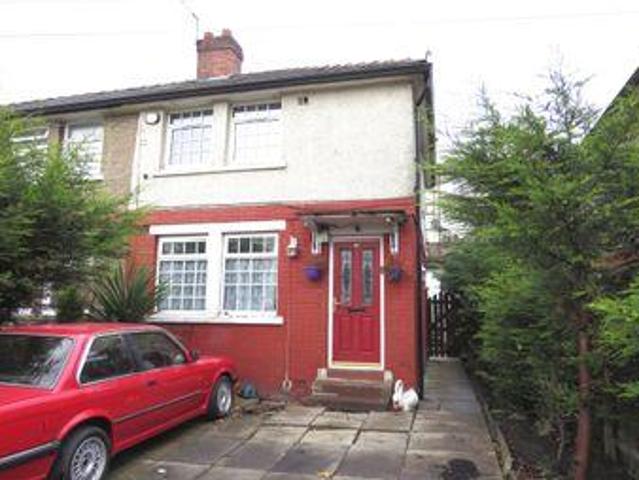 3 Bedrooms Terraced house for sale in Walker Drive, Bradford BD8