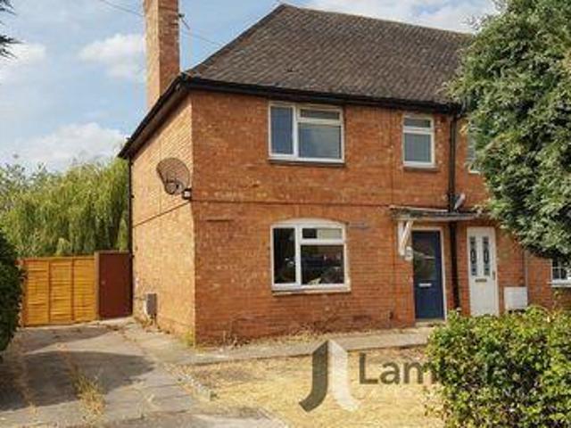 3 Bedrooms Terraced house for sale in Watts Road, Studley B80