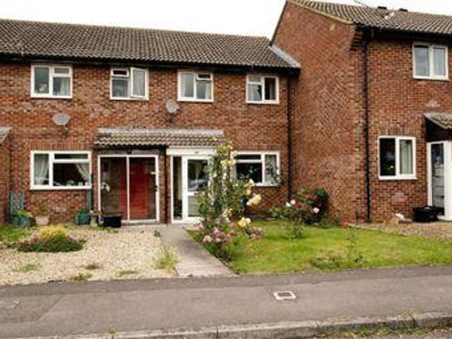 3 Bedrooms Terraced house for sale in Weavers Drive, Trowbridge, Wiltshire BA14