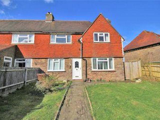 3 Bedrooms Terraced house for sale in Wellington Gardens, Battle, East Sussex TN33
