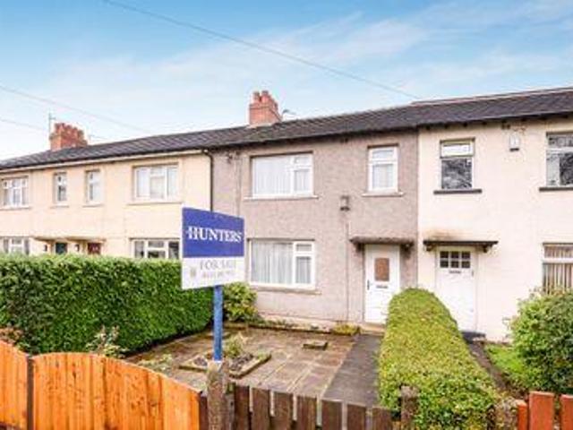 3 Bedrooms Terraced house for sale in Westfield Avenue, Yeadon, Leeds LS19