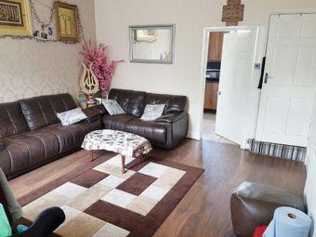 3 Bedrooms Terraced house for sale in Westminster Place, Bradford BD3