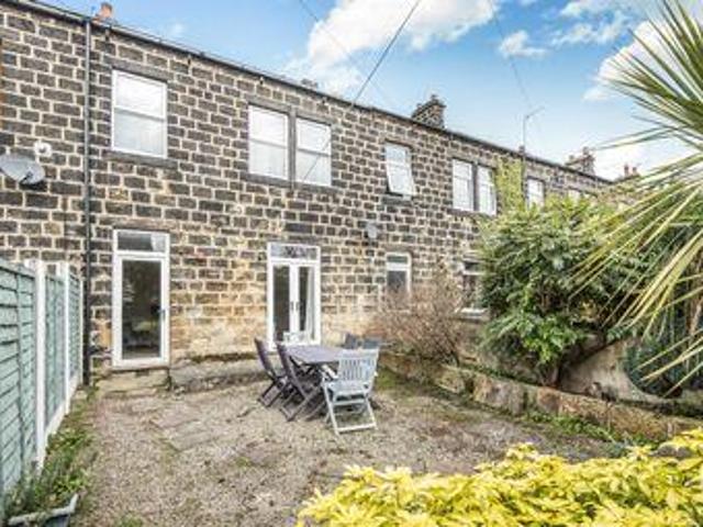 3 Bedrooms Terraced house for sale in Whack House Lane, Yeadon, Leeds LS19