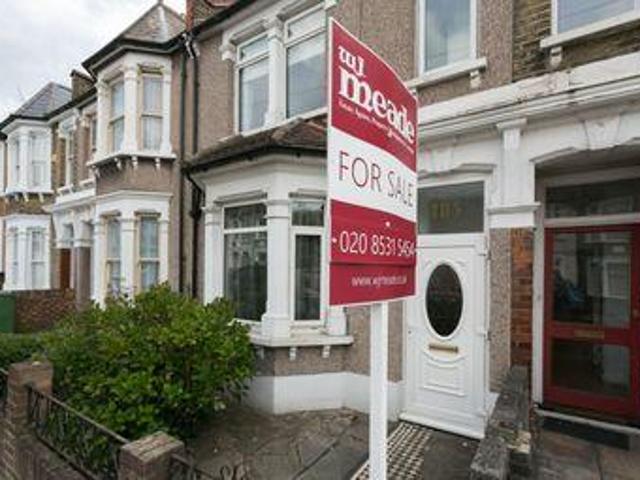 3 Bedrooms Terraced house for sale in Winchester Road, London E4