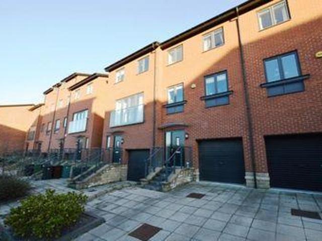 3 Bedrooms Terraced house for sale in Yarn Street, Hunslet, Leeds, West Yorkshire LS10