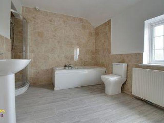 3 Bedrooms Terraced house for sale in 35 Park Road, Moorends DN8