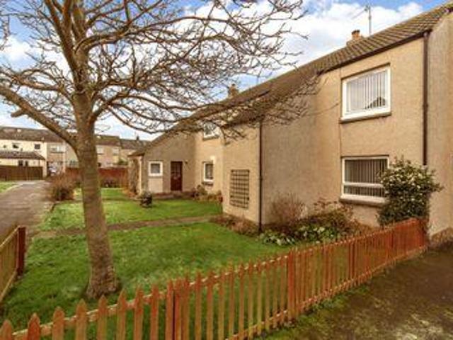 3 Bedrooms Terraced house for sale in 68 Seggarsdean Court, Haddington EH41