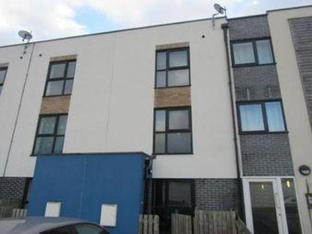 3 Bedrooms Town house for rent in Colman Gardens, Salford M5