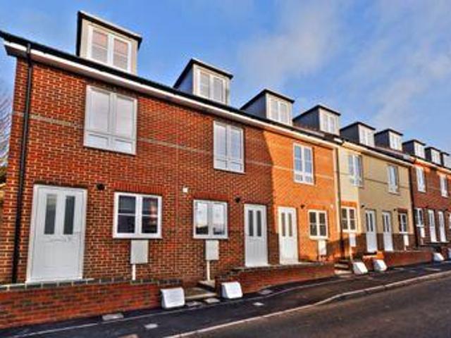 3 Bedrooms Town house for rent in Canning Street, Maidstone ME14