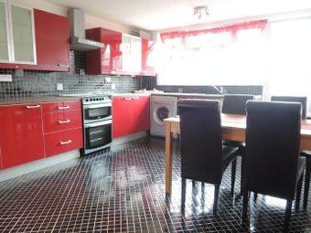 3 Bedrooms Town house for rent in Knightstone Avenue, Hockley, Birmingham B18