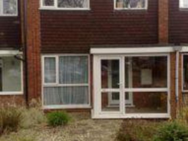 3 Bedrooms Town house for rent in Oak Close, Harborne, Birmingham B17
