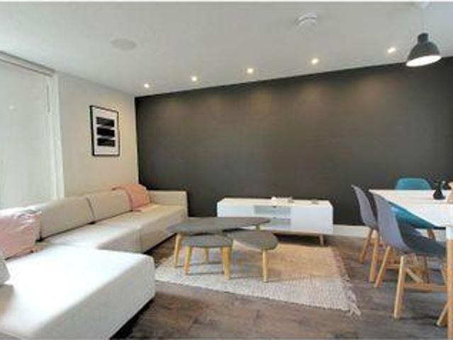 3 Bedrooms Town house for rent in Olympia Trading Estate, Great Jackson Street, Manchester M15