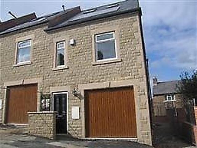 3 Bedrooms Town house for rent in Lister Road, Walkley, Sheffield S6