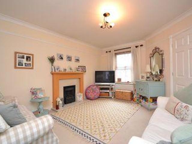 3 Bedrooms Town house for rent in Mansion Gate Drive, Chapel Allerton, Leeds LS7