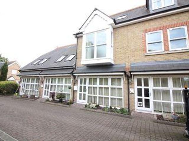 3 Bedrooms Town house for rent in Marylebone Gardens, Richmond TW9