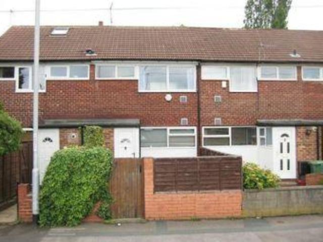 3 Bedrooms Town house for rent in Stanningley Road, Bramley, Leeds LS13