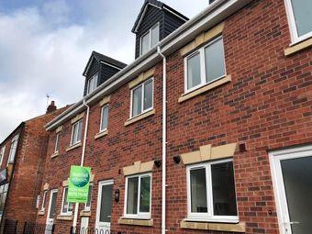 3 Bedrooms Town house for rent in Station Road, Langley Mill, Nottingham NG16