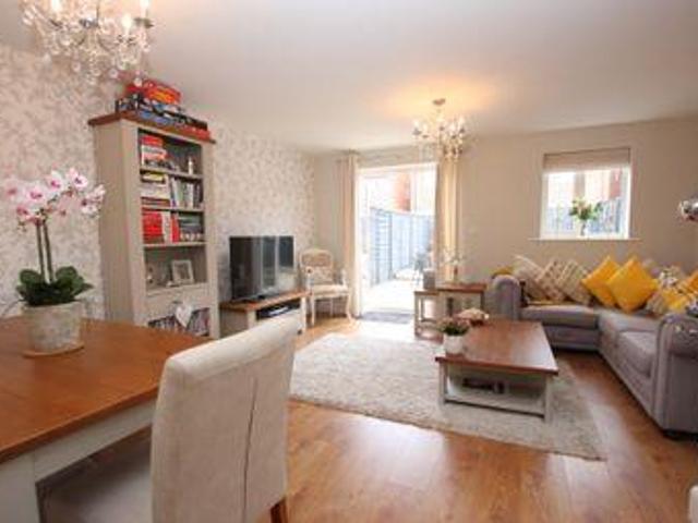 3 Bedrooms Town house for rent in Summerfield Drive, Sheffield S8